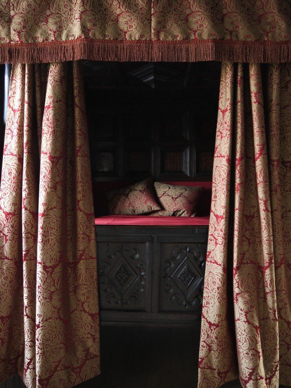 Choosing Victorian Curtain Fabrics | The Victorian Emporium