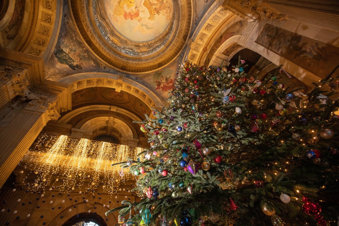 The Stately Homes that do Christmas Best