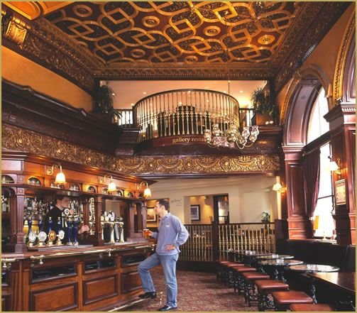 10 Essential Elements of Victorian Pub Renovation