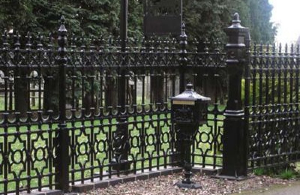 Using Victorian Wrought Iron Railings