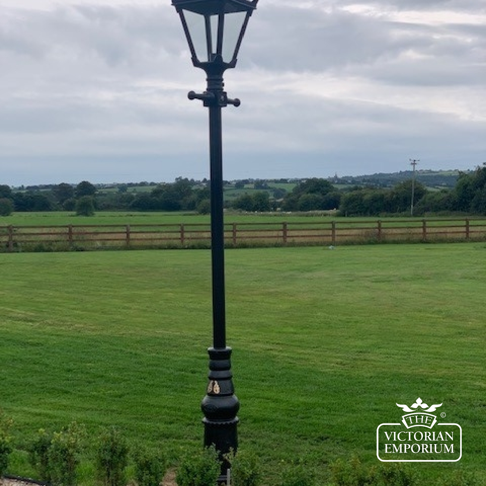 Manor Lantern and Lamp Post - 3m height only