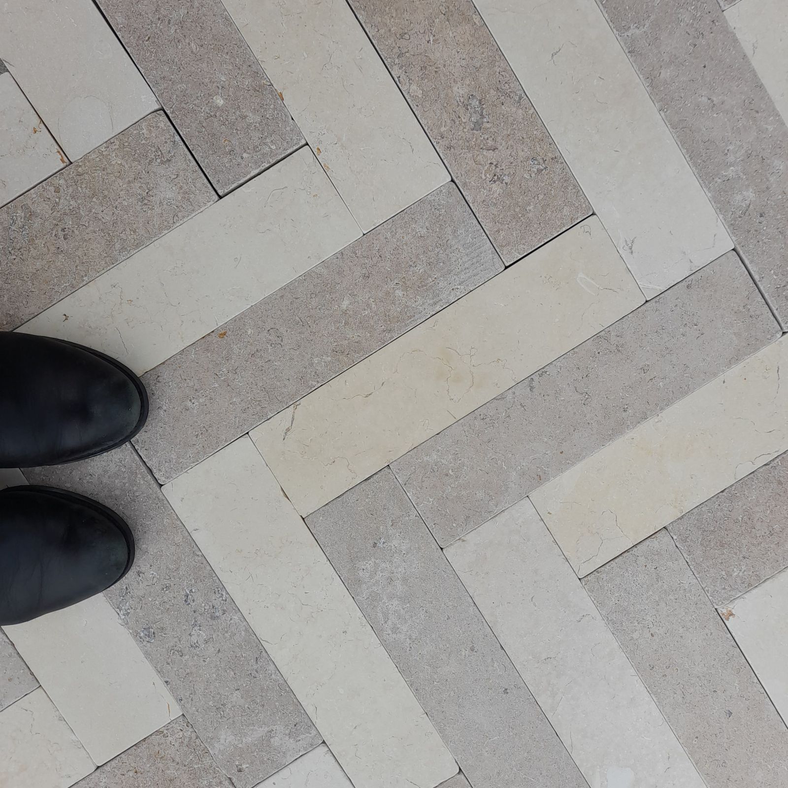 Ashram And Church Honed Limestone Brick Tiles - 50/50 mix