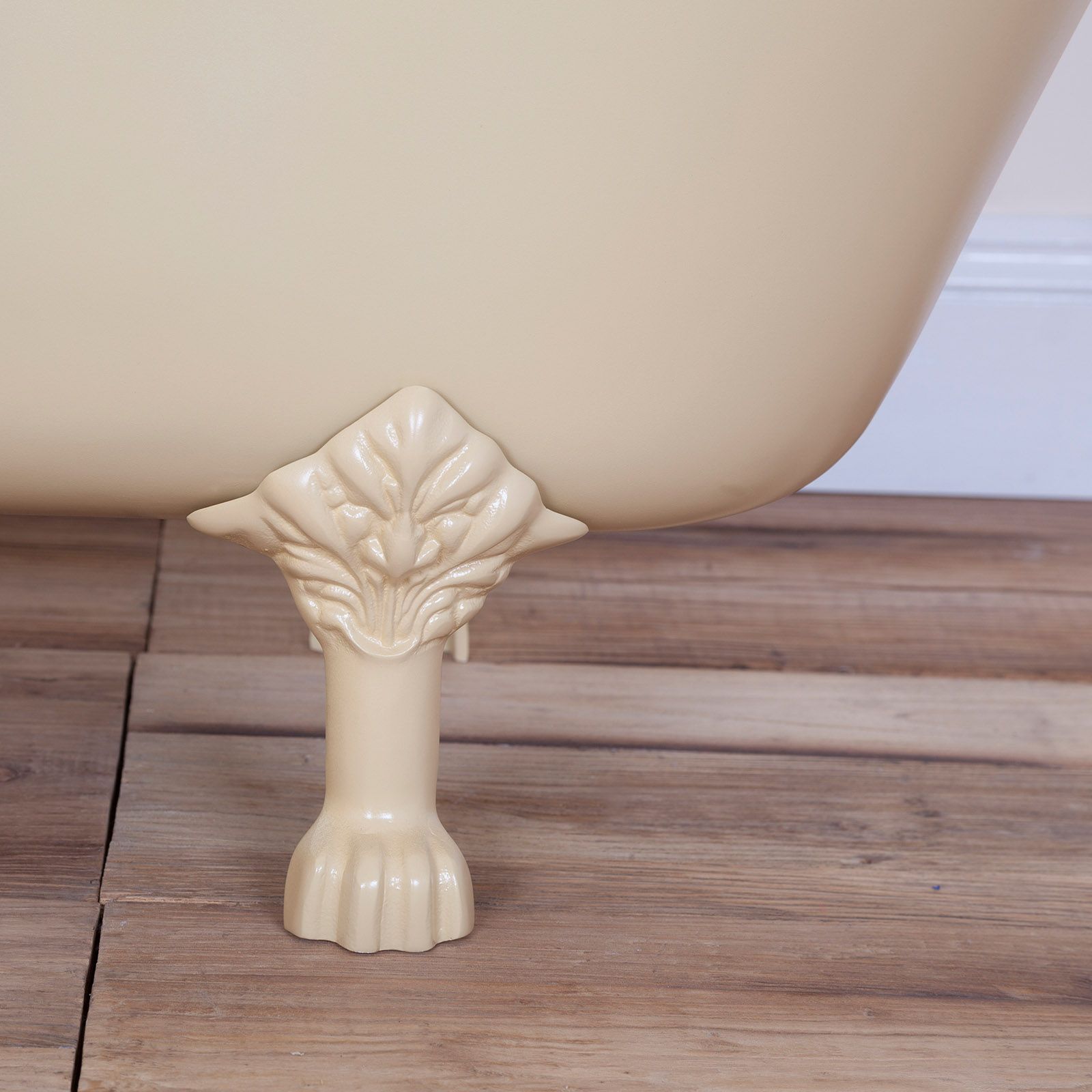 Berrick cast iron bath | The Victorian Emporium