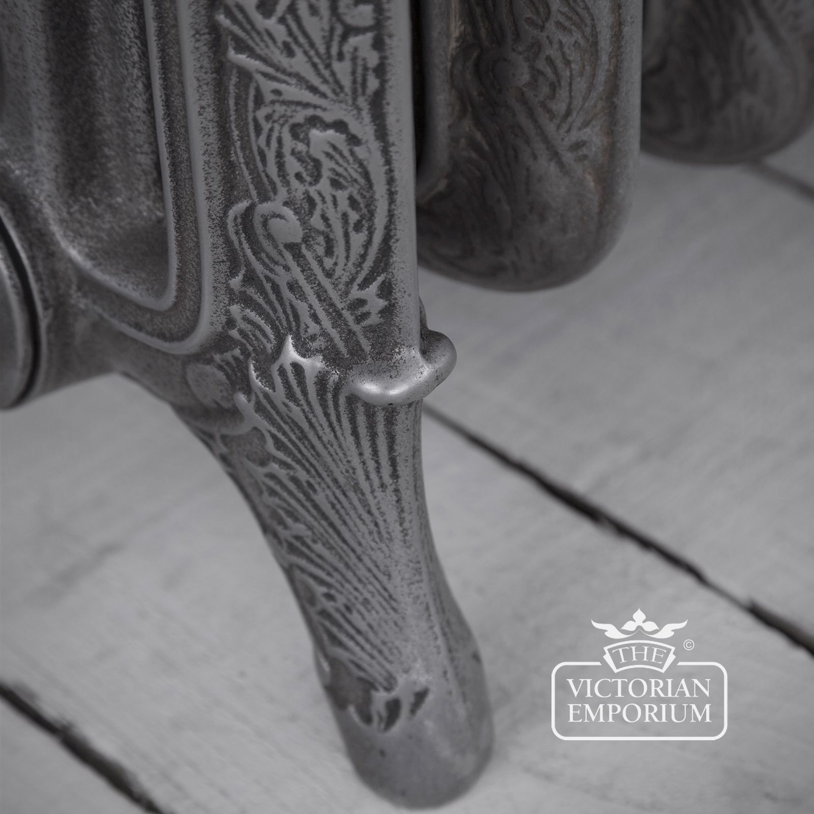 Ribbons Cast Iron Radiator 4 Columns 810mm High