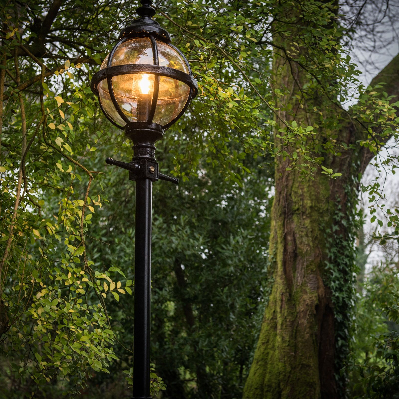 Globe lantern on cast iron lamp post in a choice of sizes