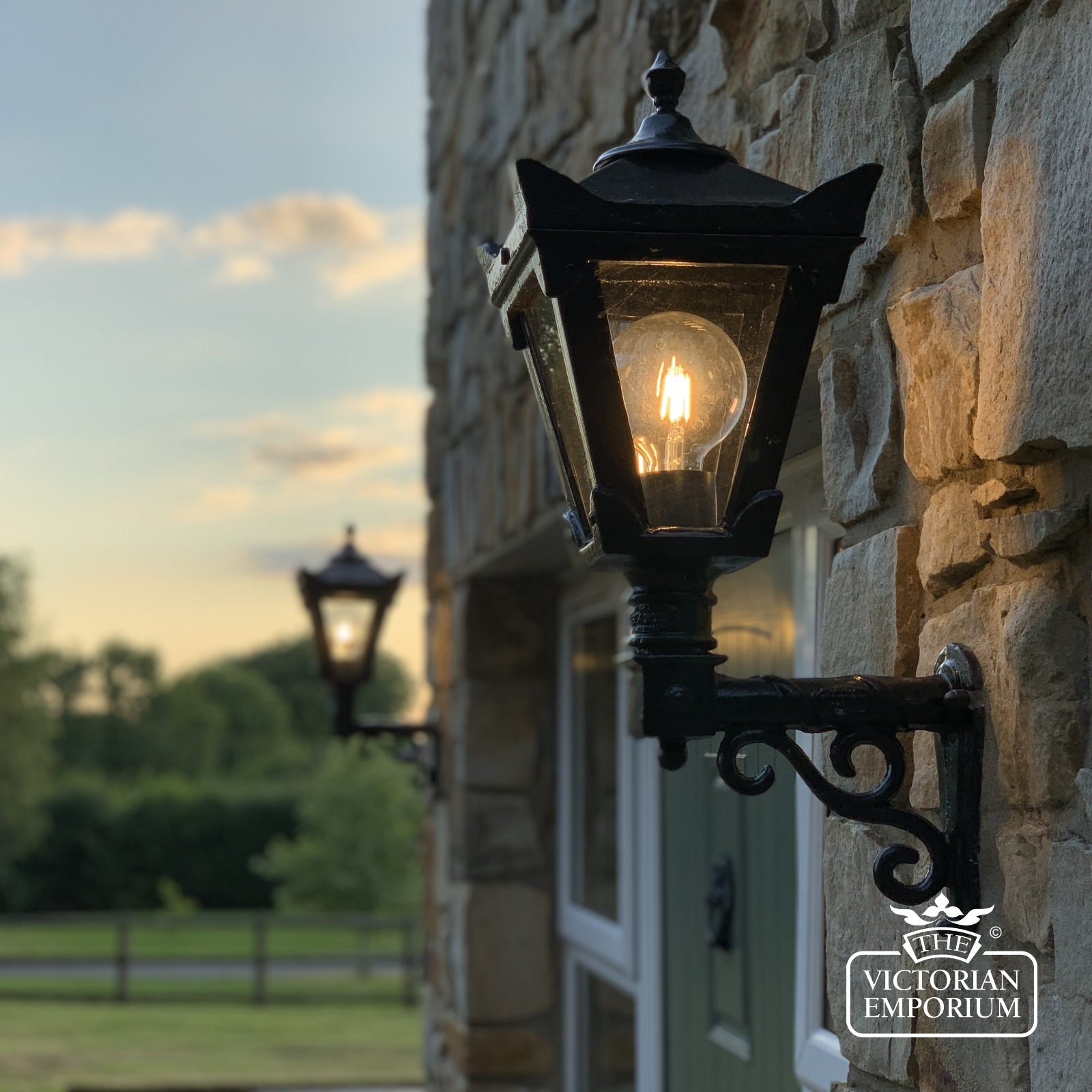 Traditional lantern on wall bracket in a choice of sizes