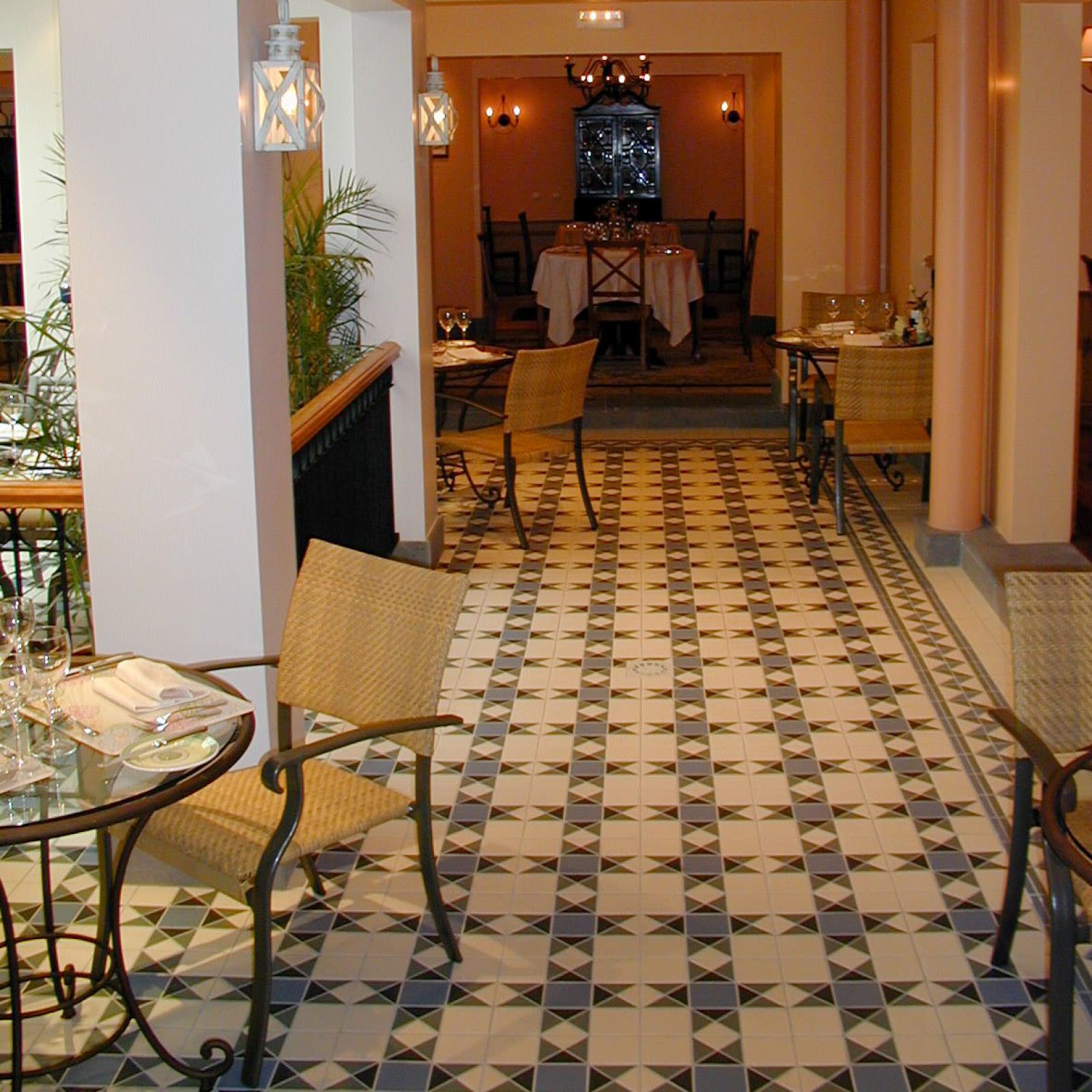 Richmond Green Victorian Mosaic Floor Tiles - Centre Pattern 30x30cm ...