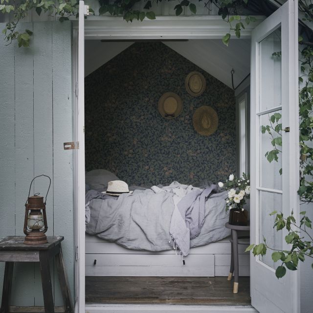 Linnea wallpaper in a choice of 3 colourways